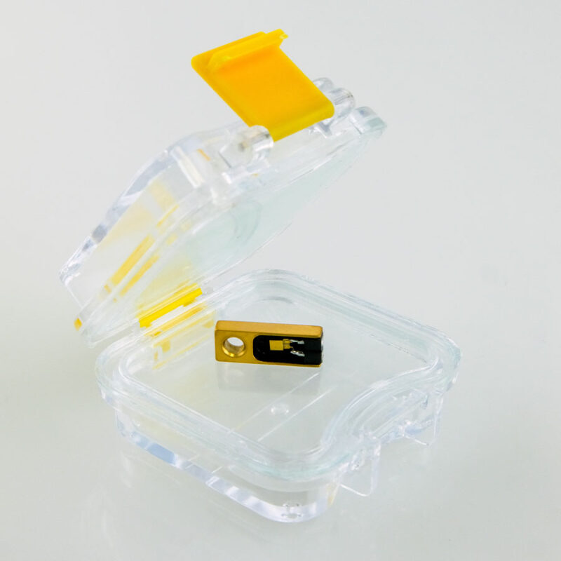 Mounted DT670 Temperature Sensor - IRLabs